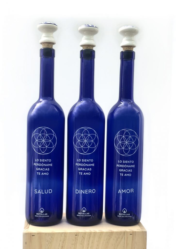 Botellas solarizar agua + Palabras gratillo Ho'oponopono. Agua azul solar.
